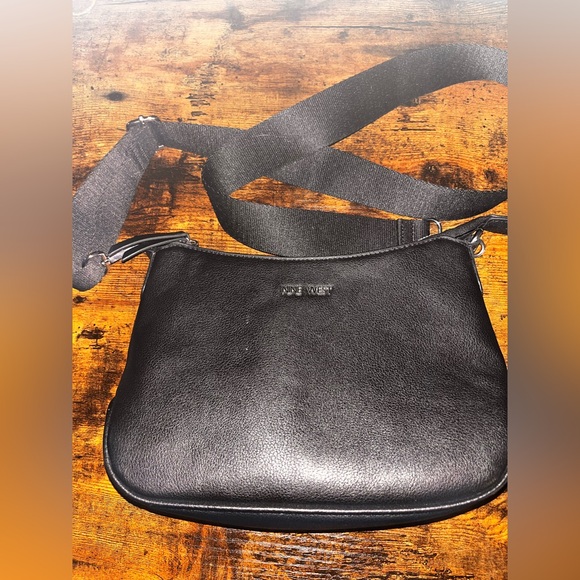 Nine West | Bags | Nine West Crossbody Bag | Poshmark